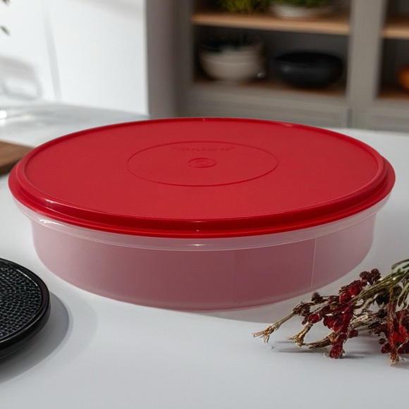 Tupperware | Kitchen | Tupperware Pie Keeper Taker 2in Round Container ...